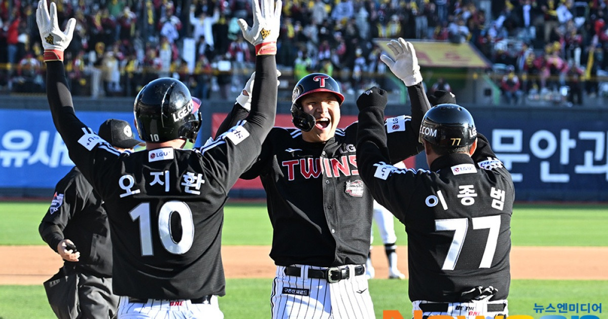 ‘메가트윈스포’ 폭발한 LG, KS 4차전 대승..29년만 우승까지 단 1승 남았다