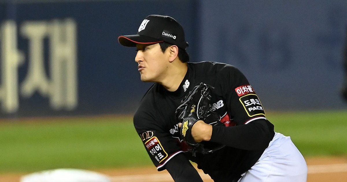 위기의 KT, 고영표마저 흔들렸다…'4이닝 5실점' 조기 강판 [KS5]