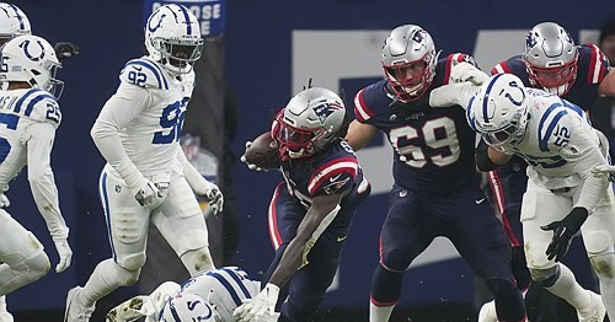 Colts Patriots Football