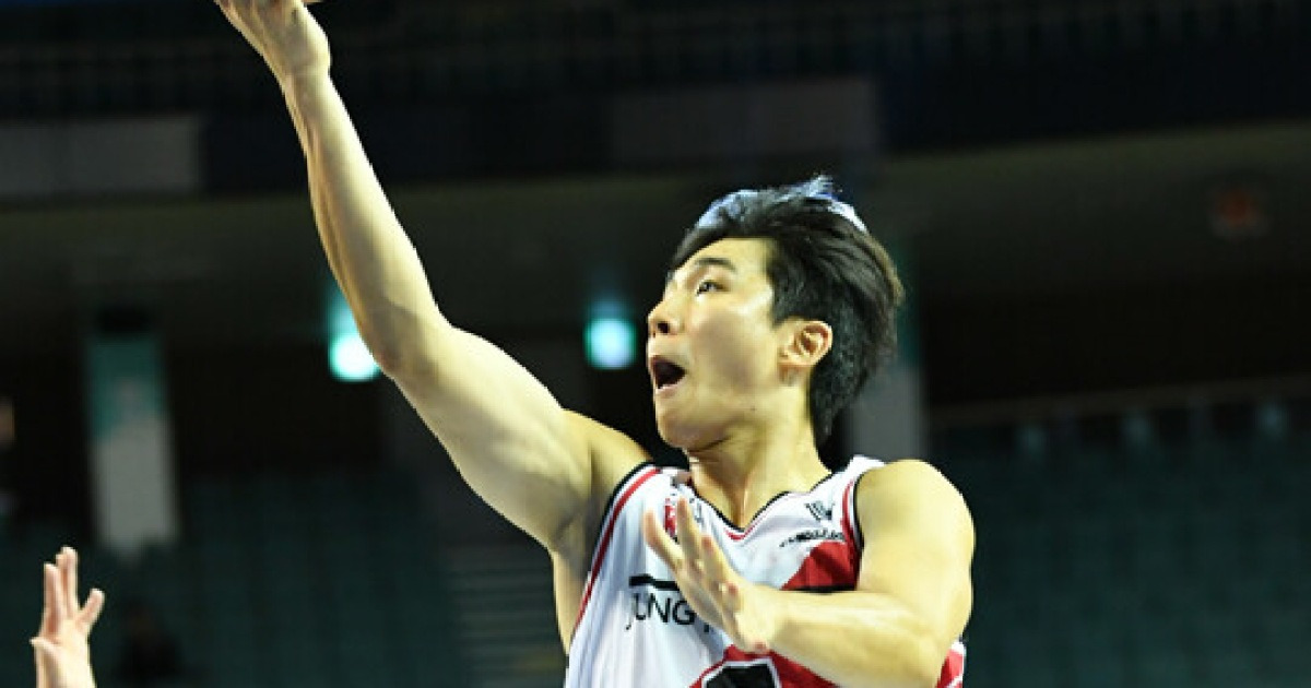 [BK 리뷰] ‘1Q는 이종현+3Q는 박지훈’ 정관장, 삼성 제압 … 시즌 첫 5연승 및 단독 2위