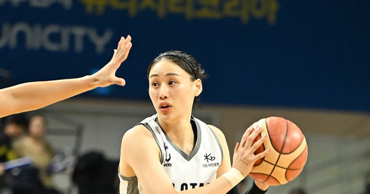 살아난' WKBL 최고의 슈터' 강이슬, KB가 우리은행과 접전을 펼칠 수 있었던 이유