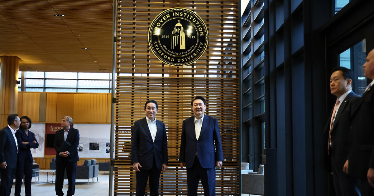 Yoon, Japan's Kishida agree to cooperate in hydrogen sector