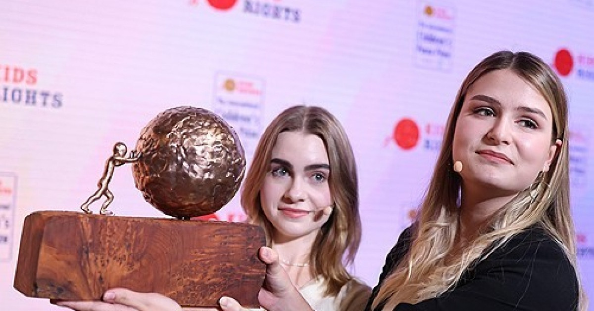 BRITAIN CHILDRENS PEACE PRIZE