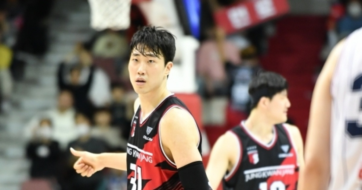 정효근 대활약에 또 KCC 잡은 정관장…LG·DB, 나란히 KOGAS·소노 꺾고 순항(종합)