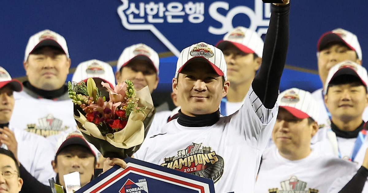 'KS MVP' 오지환 포함 LG 선수단, 日 벳푸서 회복 훈련 실시