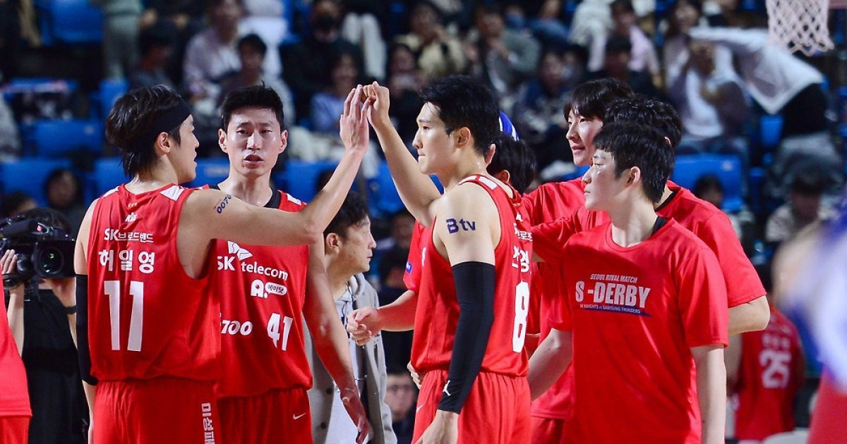 워니-오세근 46점 합작 SK S-더비 2연승…삼성 KBL 역대 원정 최다인 19연패