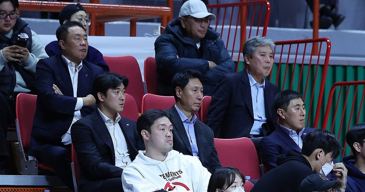 BNK 썸 홈 개막전 관람 온 KCC