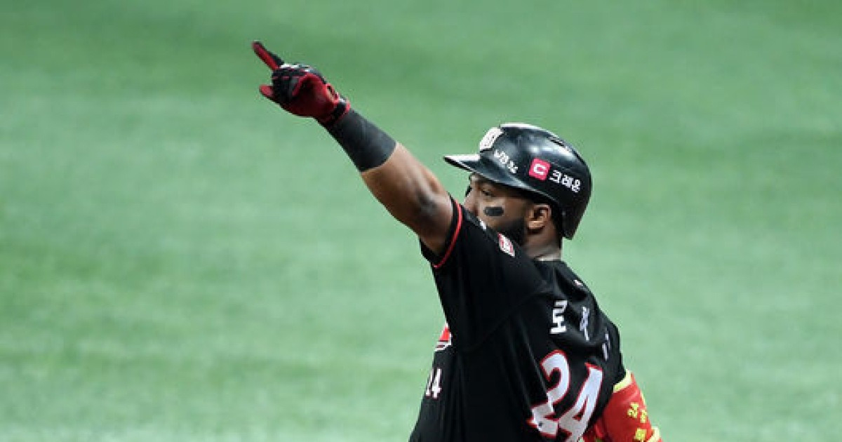 일본 무대에서 폭망한 KBO MVP 출신, OPS 1.500 도미니카 윈터리그 주간 MVP 선정