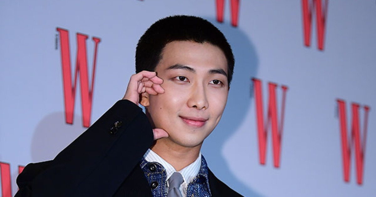 BTS RM ‘멋진 볼하트’ [MK포토]