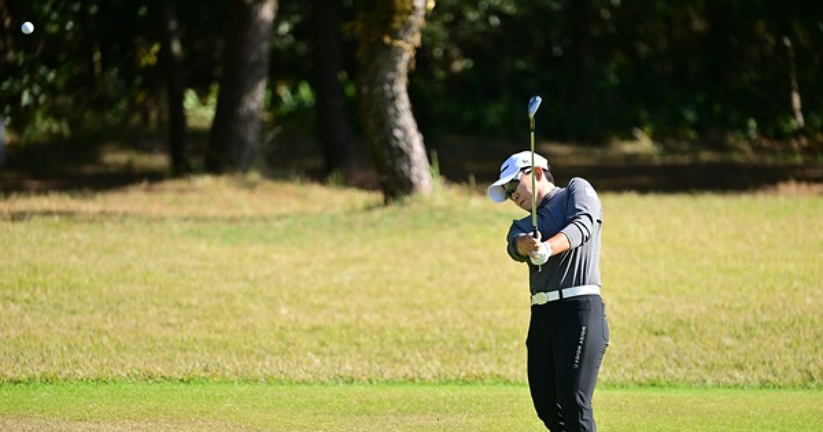 '역전 대상·상금왕 도전' 신지애, JLPGA 최종전 2R 공동 5위