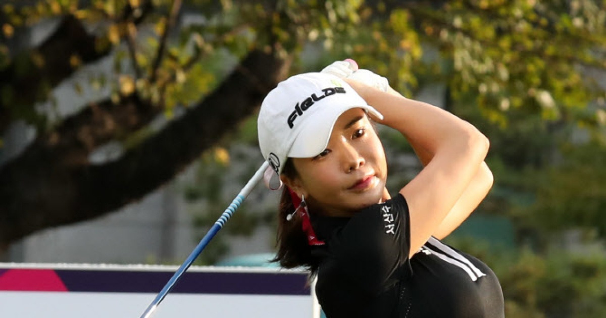 3년 쉬고 나온 안신애, JLPGA Q스쿨 첫날 공동 4위