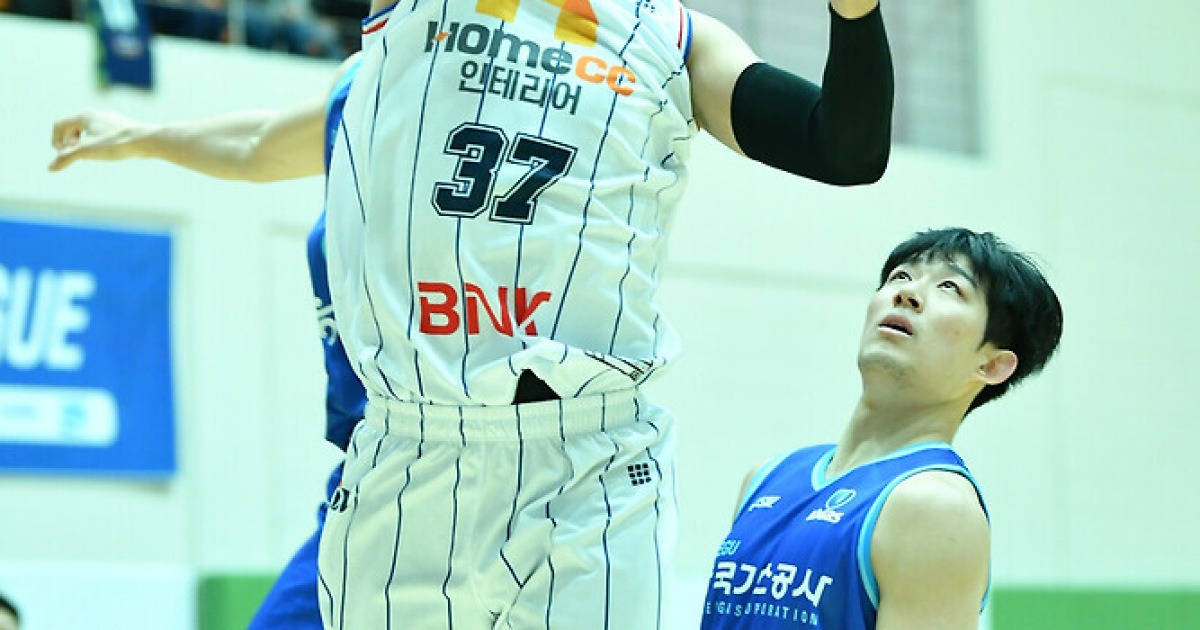 [JB포토] D리그, KCC 곽정훈 '놓고 온다'