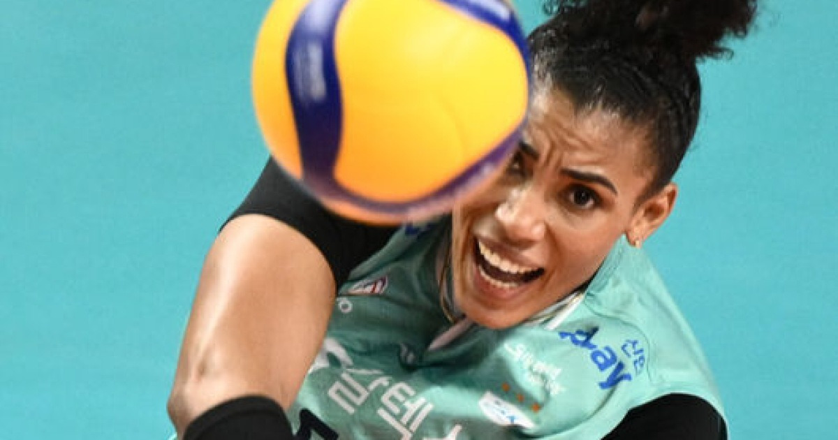 ‘실바 35득점 맹활약’ GS칼텍스, 패승승승 역전승…IBK기업은행 3연승 저지 [장충 리뷰]