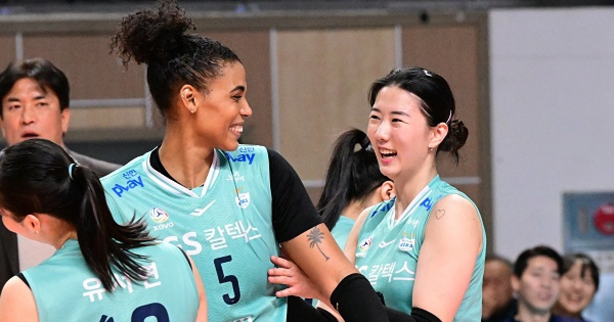 '실바 35득점' GS칼텍스, IBK기업은행에 3-1 완승