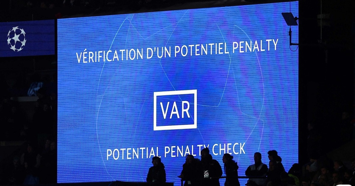 PSG에 '논란의 PK' 선언 관여한 VAR 심판, UEFA서 해임