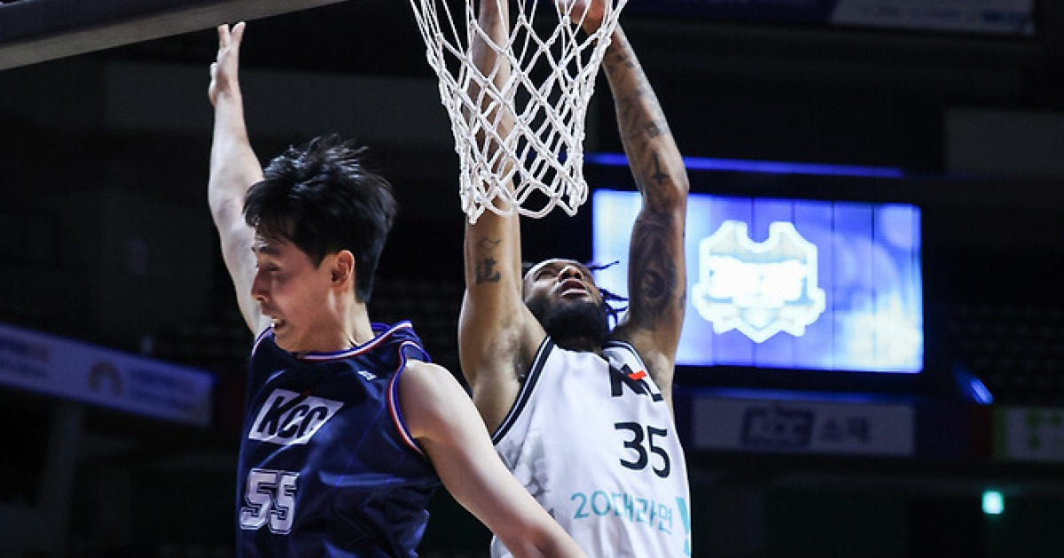 [BK 리뷰] '배스 33점 폭발' KT, KCC에 승리.. 10승 고지 '안착'