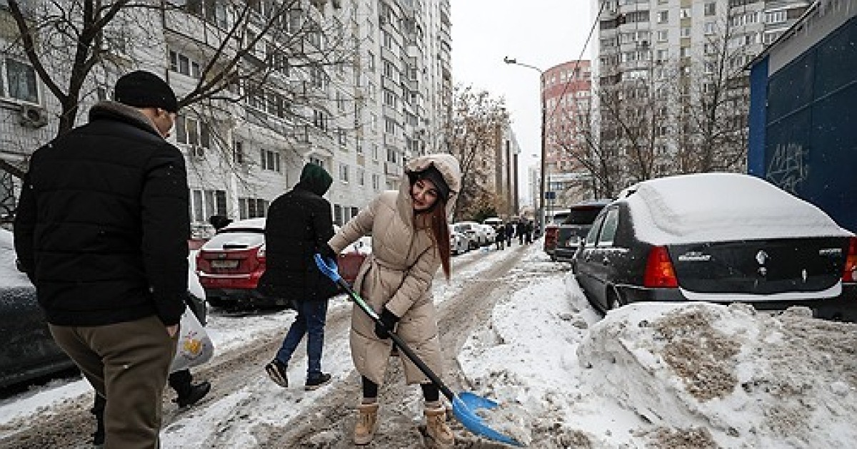 RUSSIA WEATHER SNOWFALL