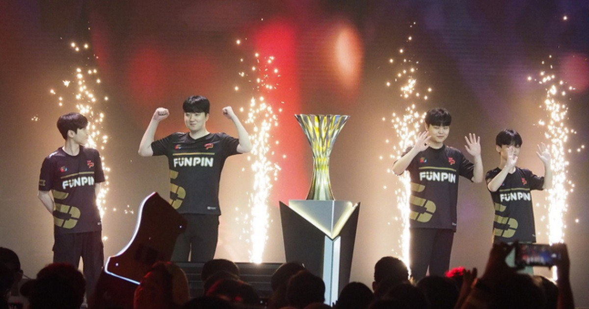 [PGC] 맛 좋은 첫 치킨 챙긴 V7, 그랜드 파이널 1일차 선두(종합)