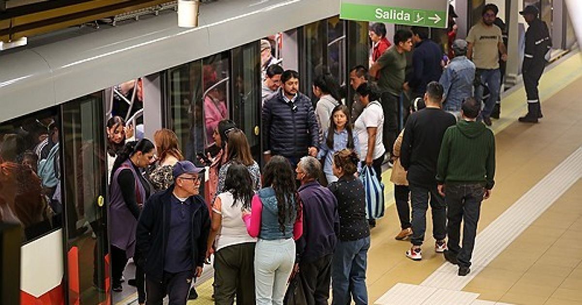 ECUADOR QUITO SUBWAY
