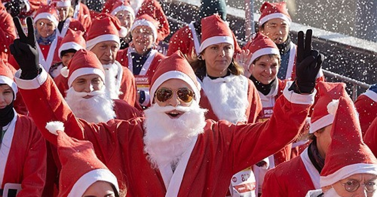 HUNGARY-BUDAPEST-SANTA RUN