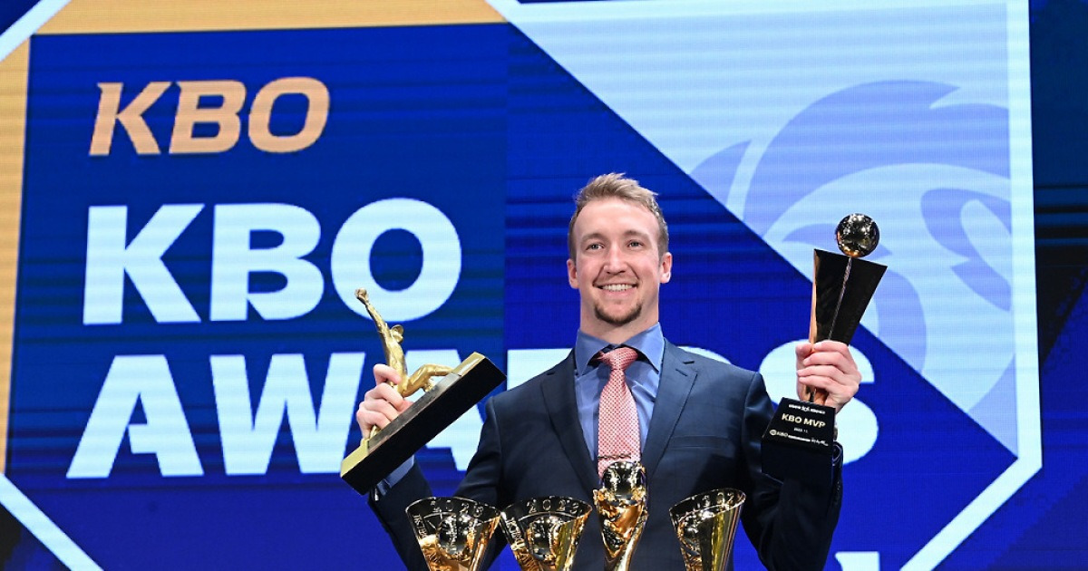 '$1000만 KBO 용병출신 투수 최고액' 투수 3관왕 MVP 빅리그 복귀 임박, 켈리? 루친스키?