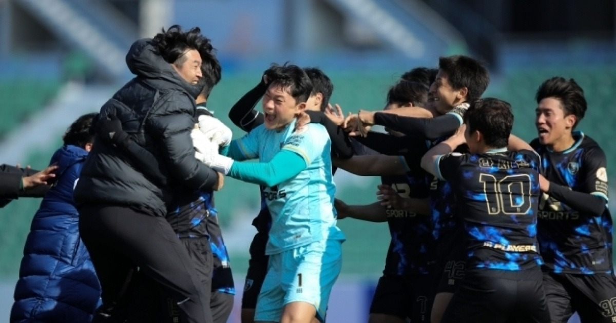 '비선수 출신→K5 MVP'...벽산 수문장 김연태, "내년 FA컵 1R 통과하고 싶다!"