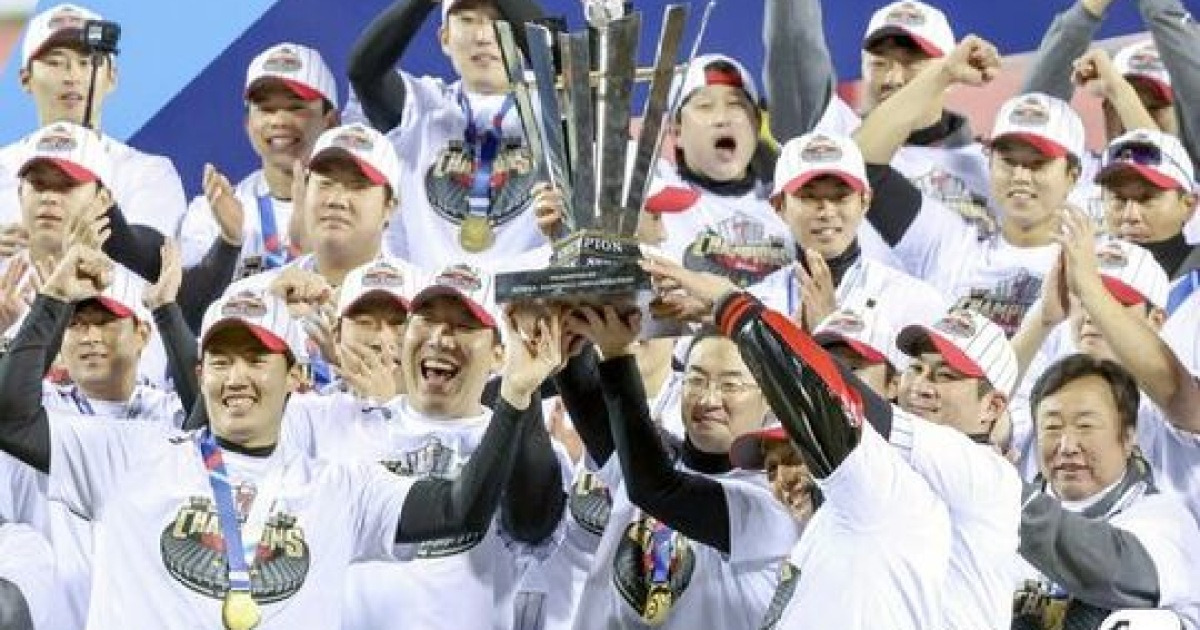 '29년 만의 우승' LG, 황금장갑 몇 명 낄까...2023 KBO 골든글러브 관전 포인트