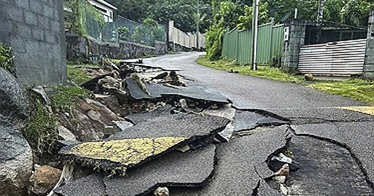 Seychelles Blast