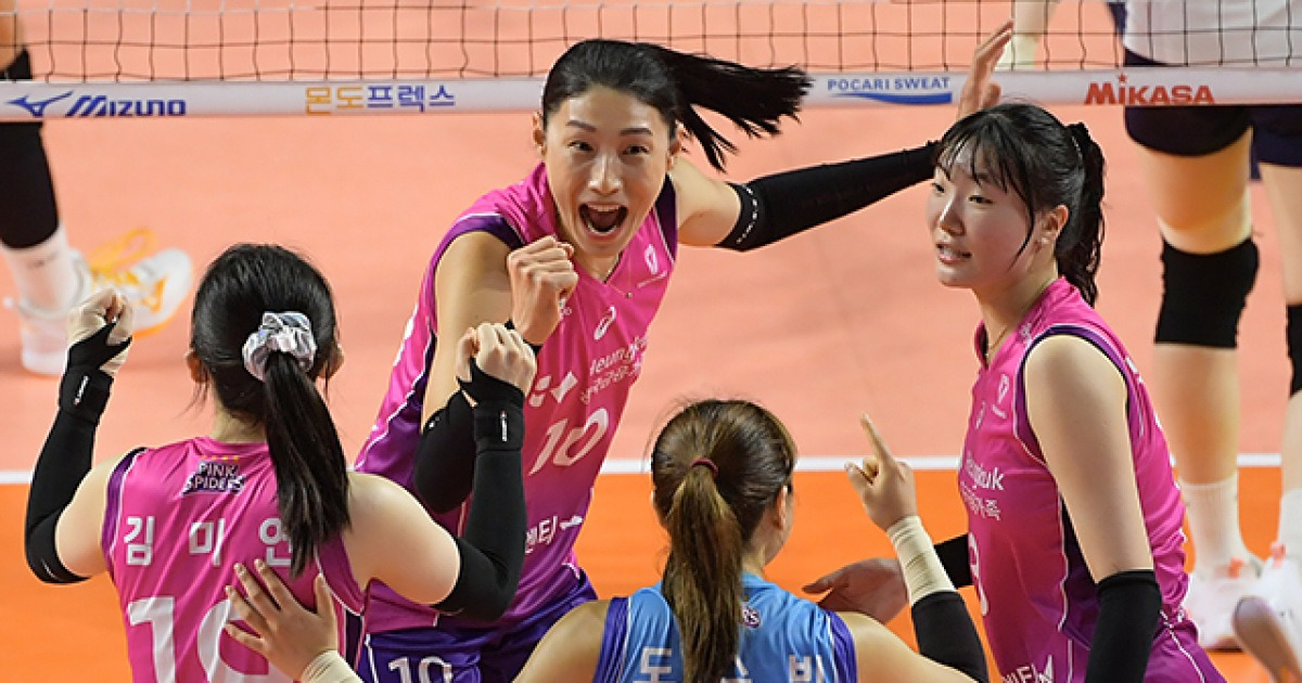 ‘김연경 36득점’ 흥국생명, 이틀 만에 단독 선두 탈환…IBK기업은행은 4연승 좌절 [MK인천]