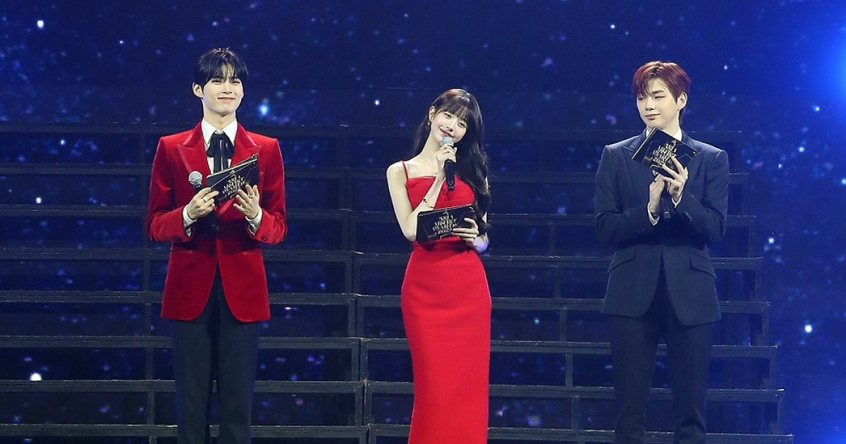 성한빈-장원영-강다니엘 '2023 AAA 인 필리핀' MC[★포토]