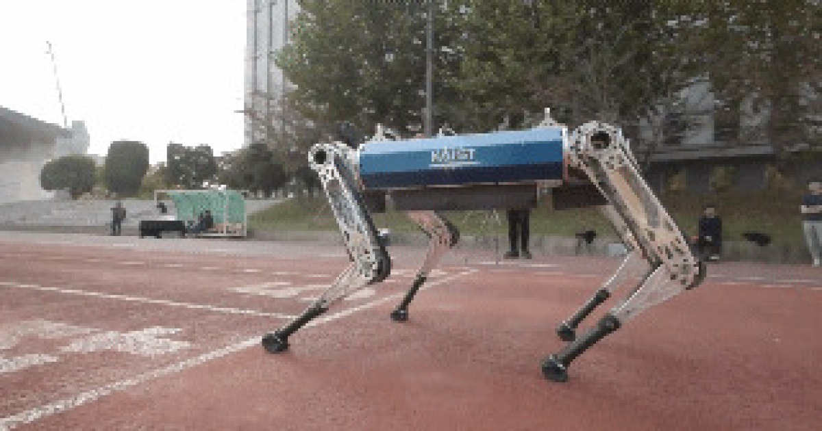 [영상]美 MIT 치타 제쳤다…KAIST 로봇개, 100m 달리기 기네스 기록