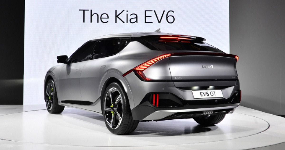 [momo톡] 겨울 가장 멀리 달리는 전기차 'EV6 롱레인지 2WD'