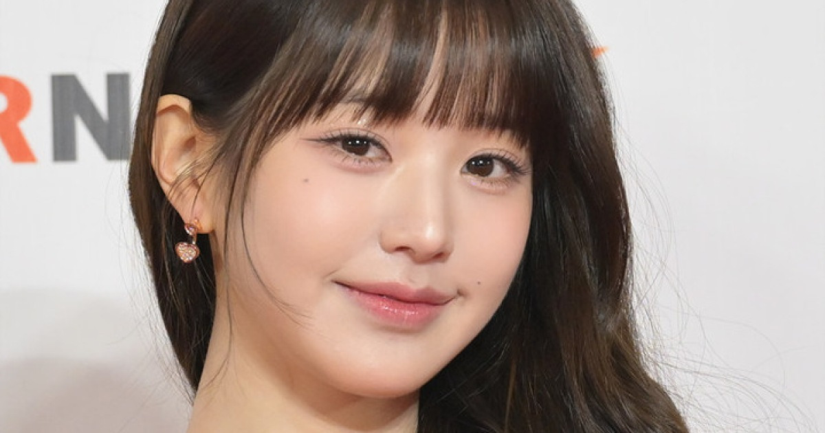 Jang Wonyoung, 'Small Face Full of Beauty' (2023 AAA) [Ms Album]