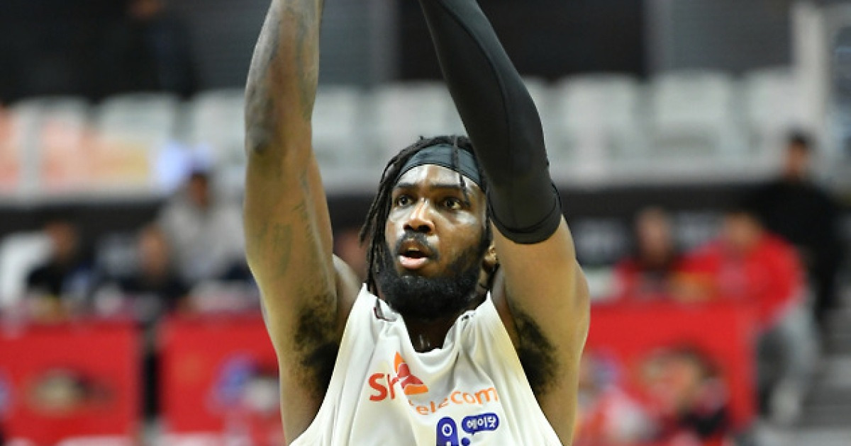 워니 '29득점-10리바운드' 2G 연속 더블더블…SK, KT 제압 3연승 질주 [MD수원]