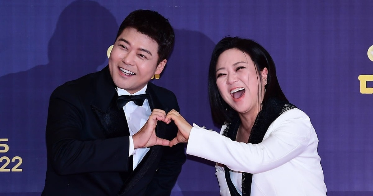 적자 3400억원에 프로그램은 줄줄이 실패…KBS, 연예대상 앞두고 '폐지 칼바람'[TEN스타필드]