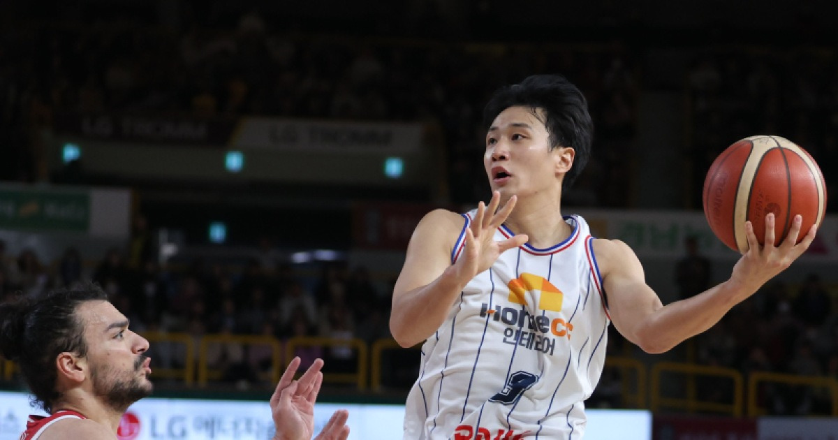 ‘라건아 31점+허웅 21점 폭발’ KCC, LG 격파→6연승 질주…‘배스 트리플더블’ KT는 정관장 꺾고 연패 탈출