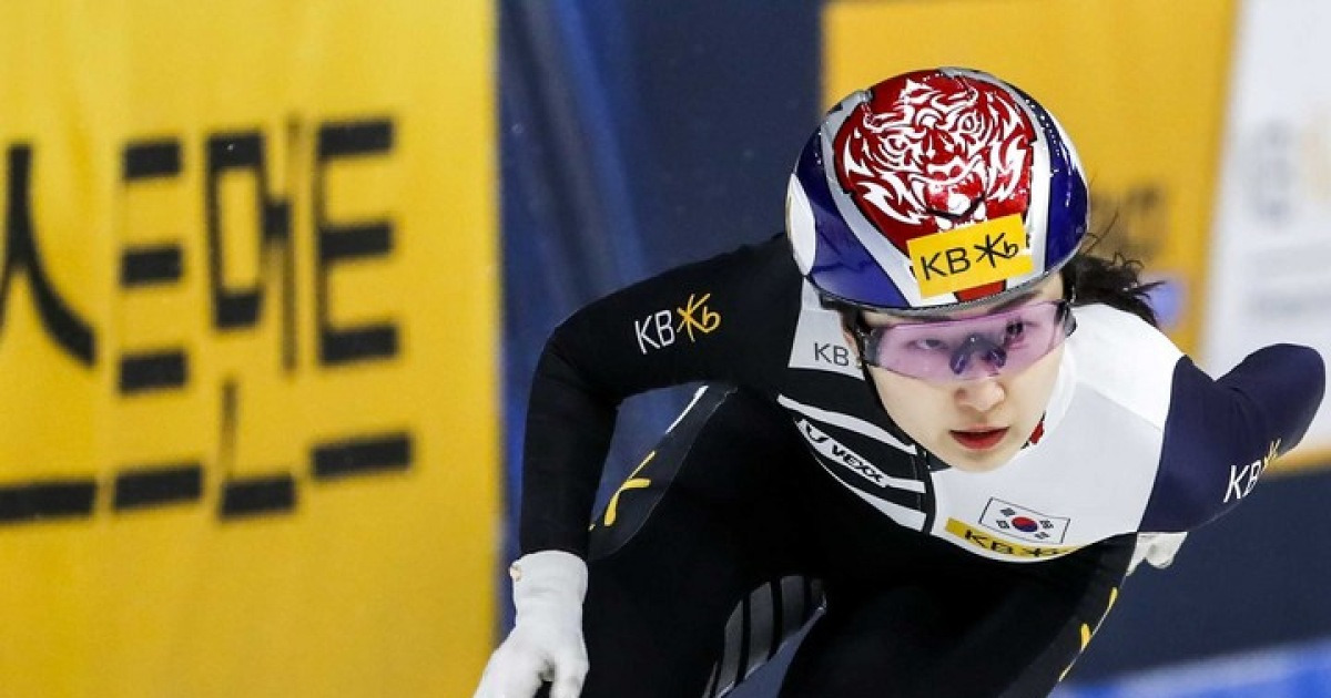 건재 과시한 쇼트트랙 여제 최민정 회장배 대회 500m 우승