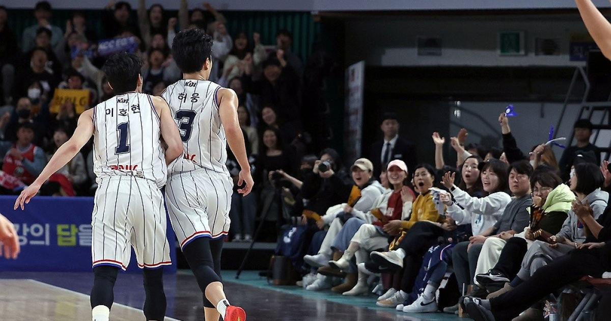 KCC 허웅 3Q 버저비터