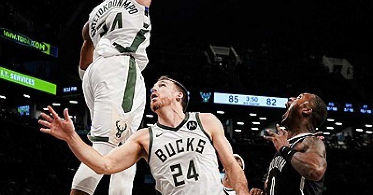 APTOPIX Bucks Nets Basketball