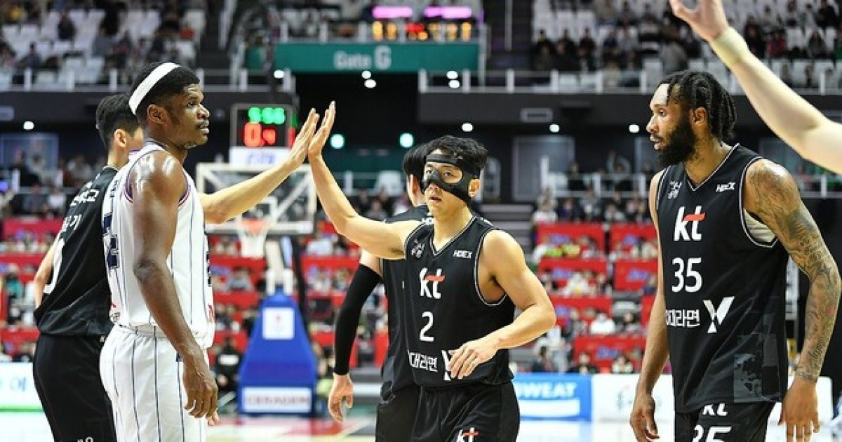‘허훈 복귀’ 수원 KT, KCC잡고 3연승…공동 3위 도약