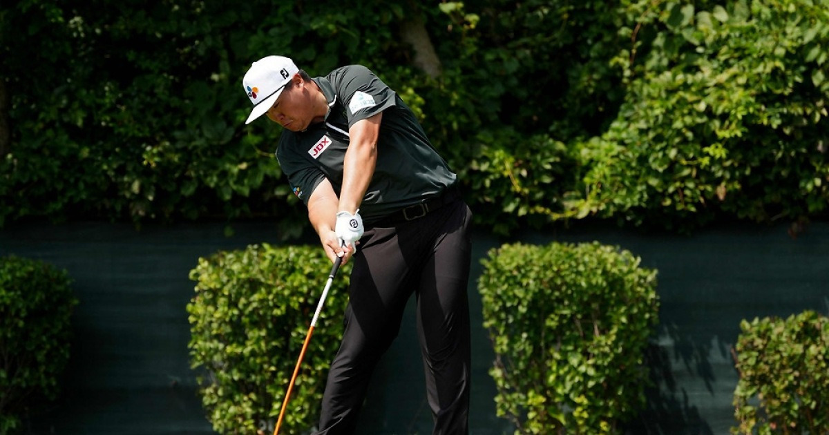 '8언더파' 임성재, PGA 개막전 더 센트리 1R서 공동 2위…선두와 1타 차