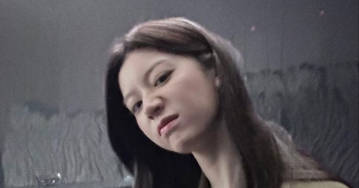 고윤정, 사진 흔들려도 숨길 수 없는 미모…찡그린 표정까지 러블리