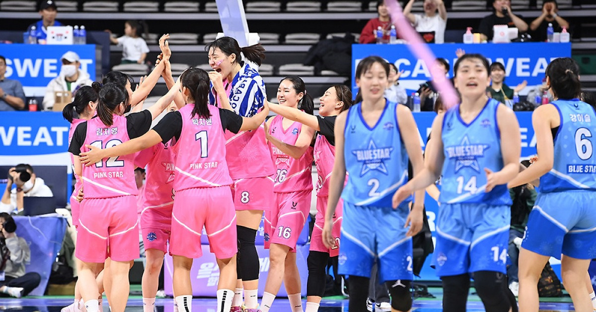 '끼와 흥이 넘친 별들의 축제' 핑크스타, 블루스타 90-88 제압 [WKBL 올스타전]