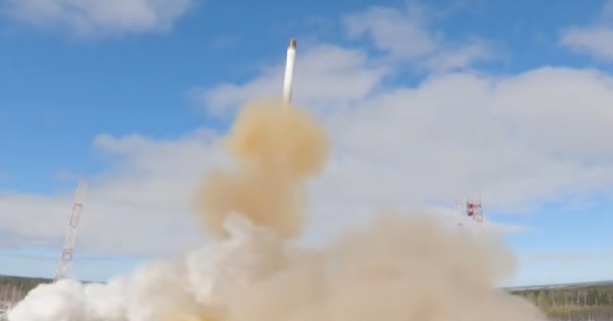 커지는 러 核위협…러 국방부 “올해 ICBM 7차례 시험발사할 것”