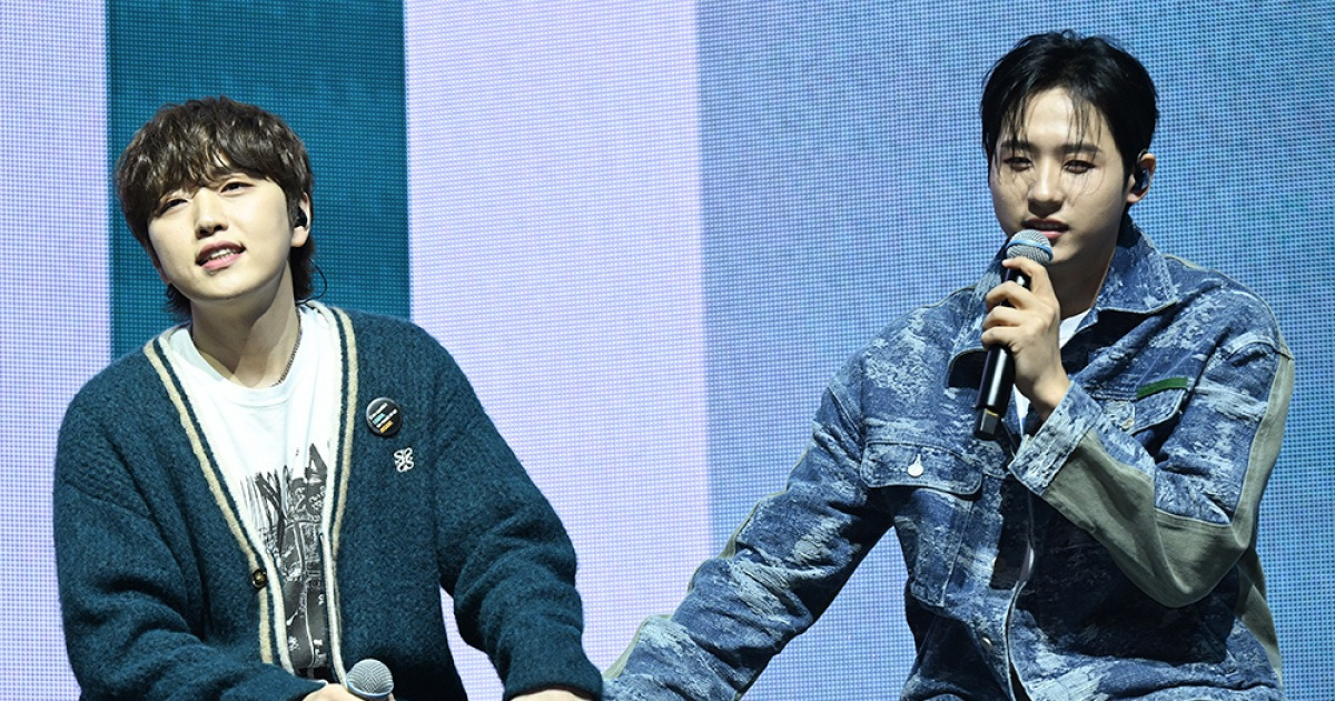 B1A4 산들-신우, 리와인드 하고픈 때를 떠올리며 [포토엔HD]