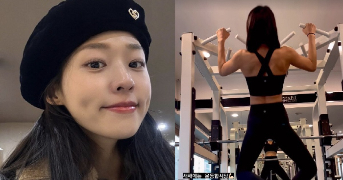 설현 감탄만 나오는 등근육 자태 새해에는 운동합시다