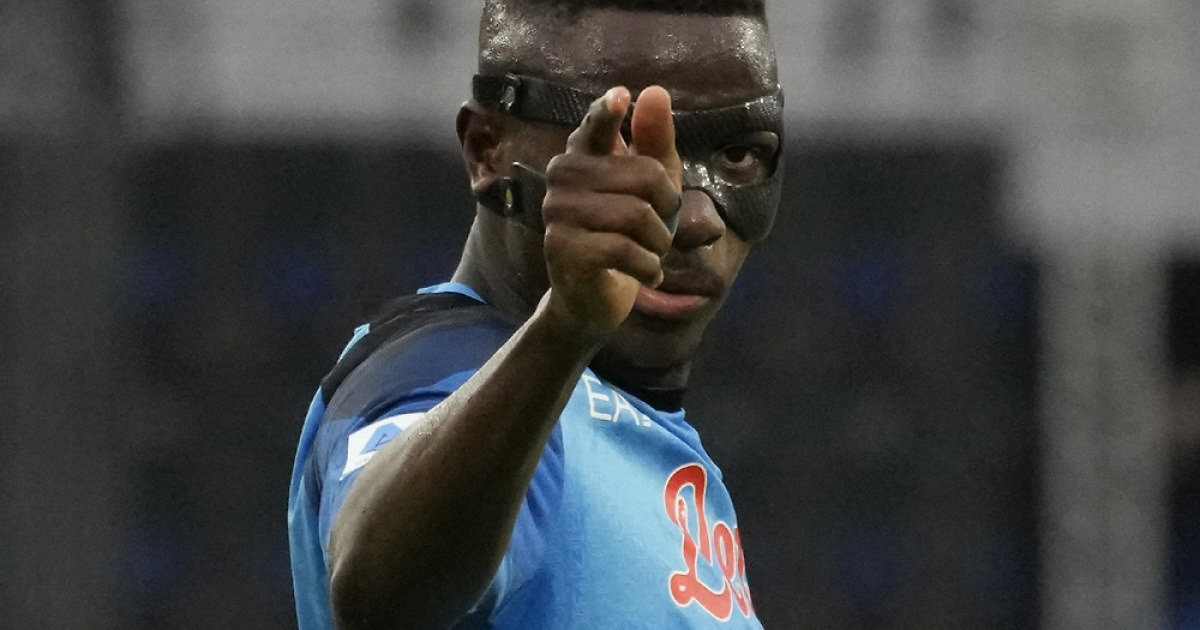 "넌 드로그바처럼 될 수 있어" 아데바요르의 부탁...후배 FW에게 "EPL 아프리카 공격수 계보 이어줘"