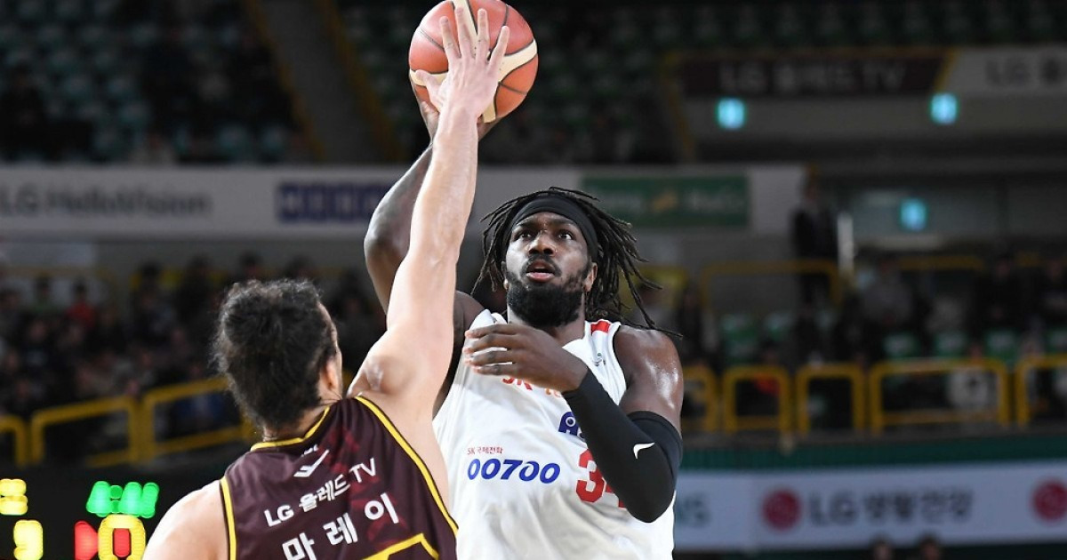 ‘3Q만 되면 붕괴? 3Q부터 반전’ SK, LG 잡고 12연승 폭풍질주 [현장리뷰]