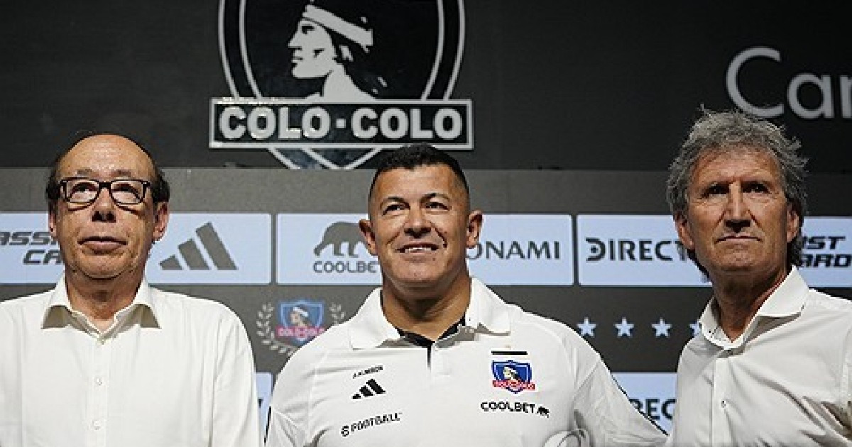 Chile Colo Colo Soccer Coach