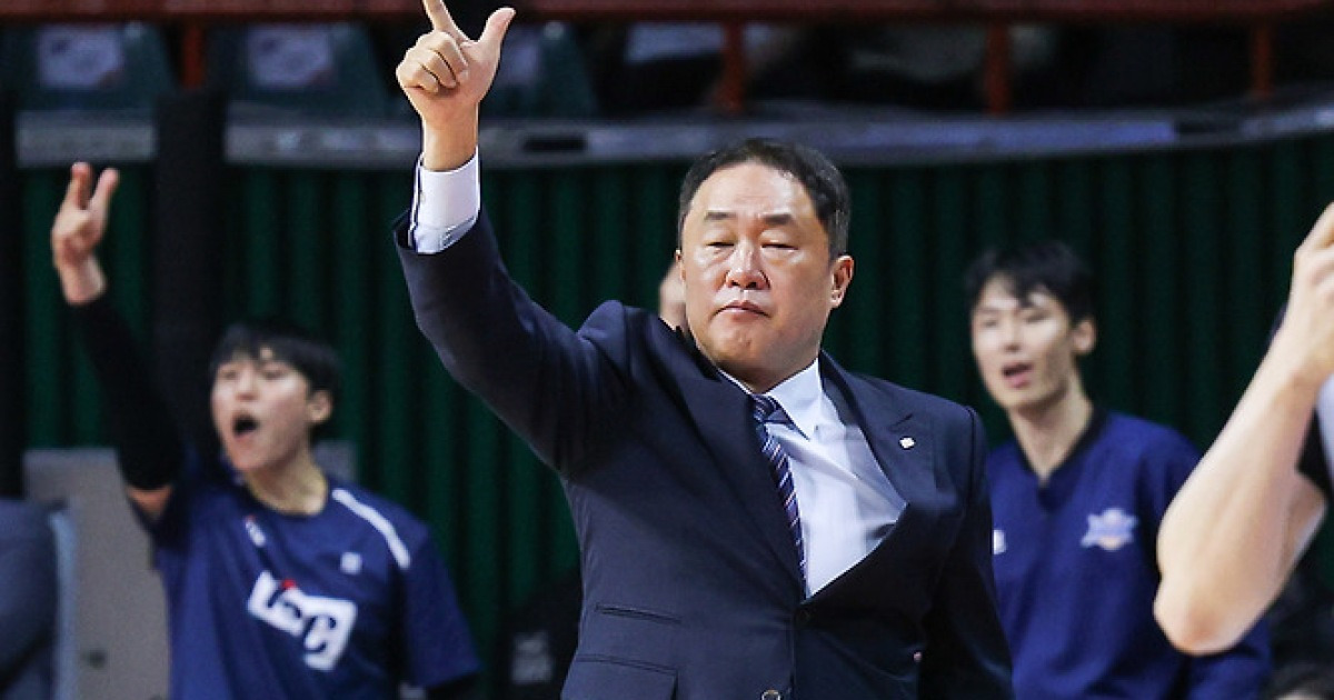 홈 3연승 KCC 전창진 감독 “송교창 상태는 체크해봐야” [SS리뷰]